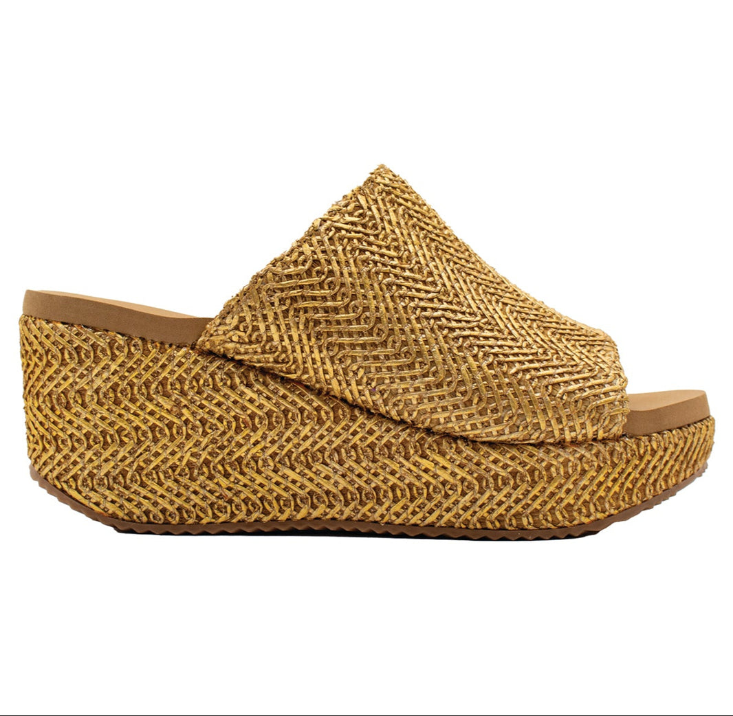 Volatile USA - Comfortable Women's Boots, Clogs, Sandals and Sneakers