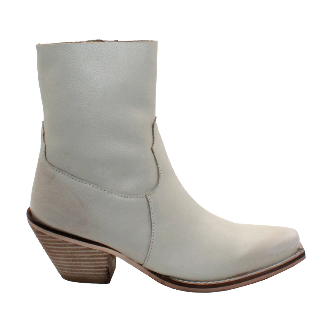 Volatile USA - Comfortable Women's Boots, Clogs, Sandals and Sneakers